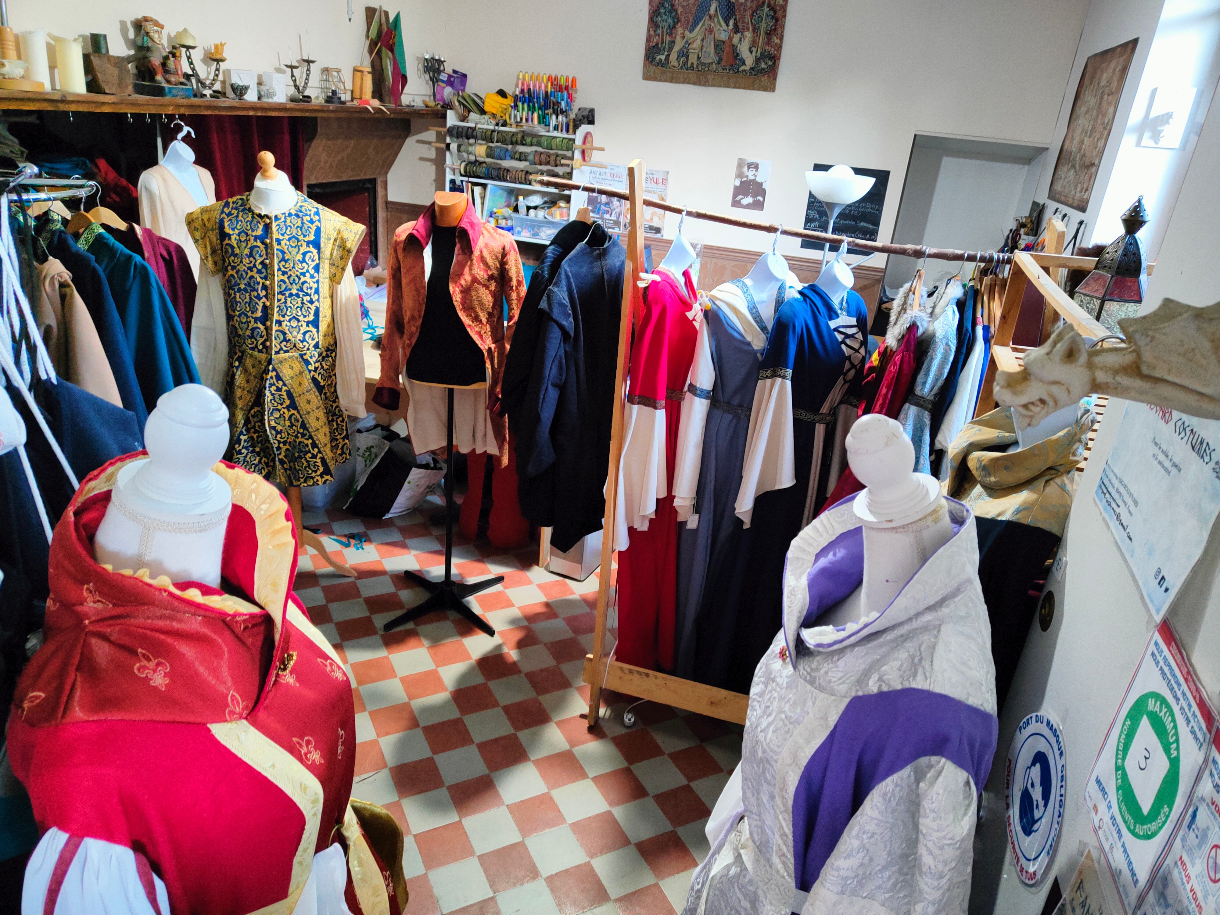 Costume médiéval et historique artisanal – Asgard Costumes