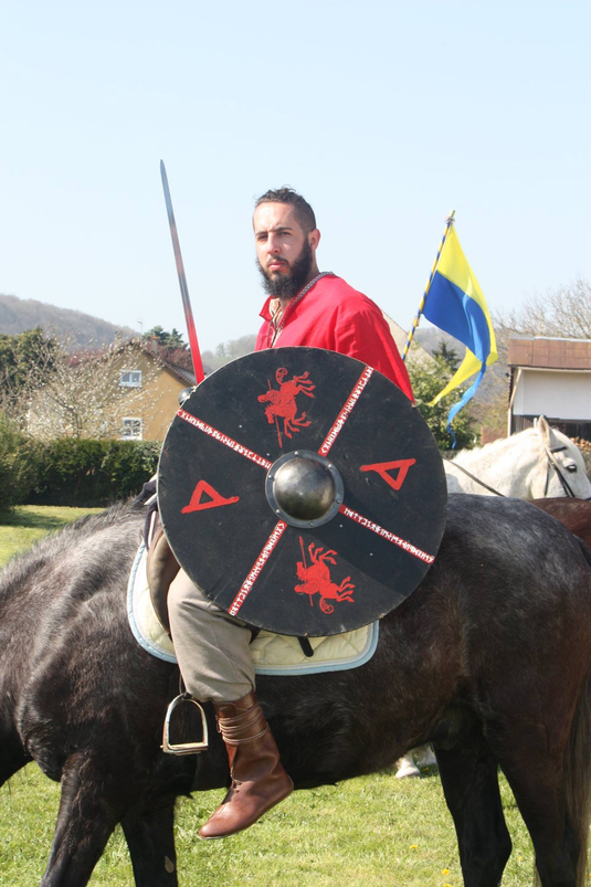 Costume médiéval et historique artisanal – Asgard Costumes